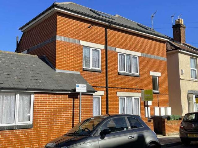 2 Bedroom Flat