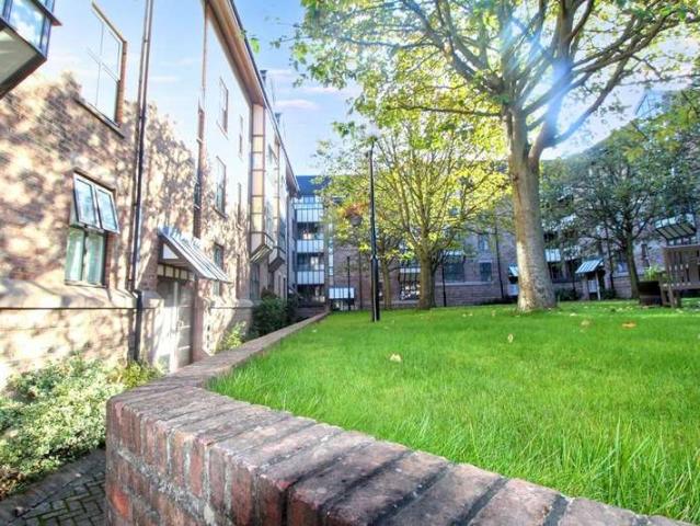 2 Bedroom Flat