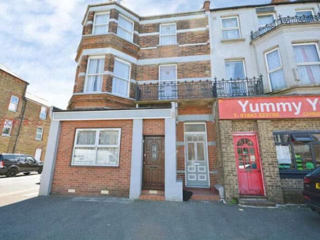 2 Bedroom Flat