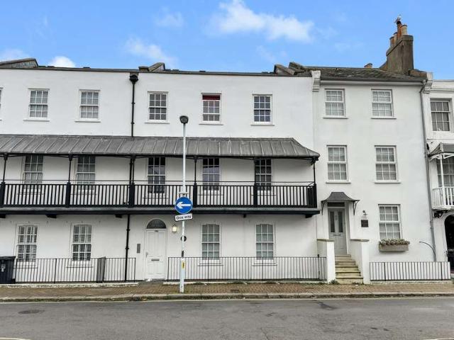 2 Bedroom Flat