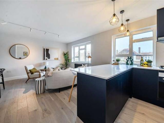 2 Bedroom Flat