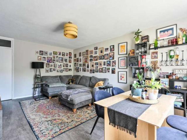 2 Bedroom Flat