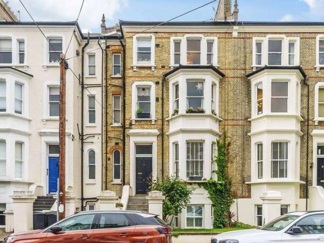 2 Bedroom Flat