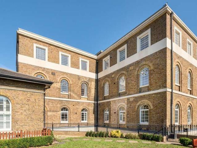 2 Bedroom Flat