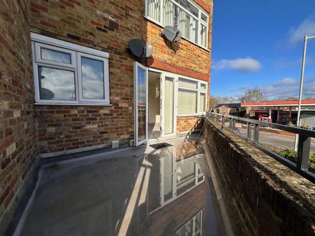 2 Bedroom Flat