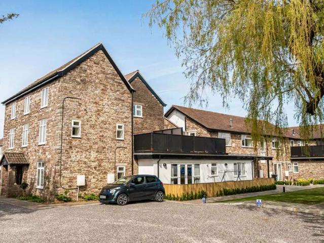 2 Bedroom Flat