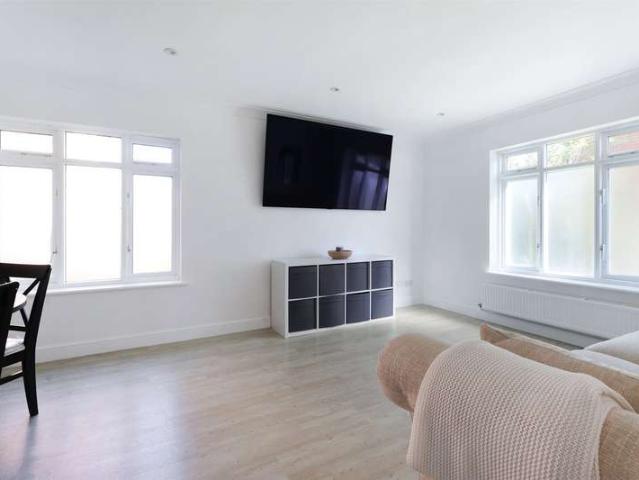 2 Bedroom Flat