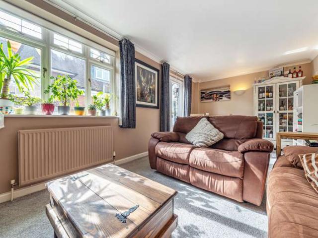 2 Bedroom Flat