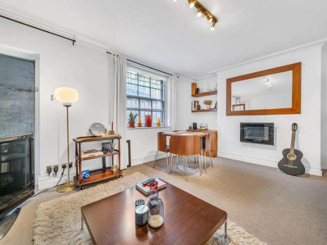 2 Bedroom Flat
