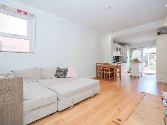2 Bedroom Flat