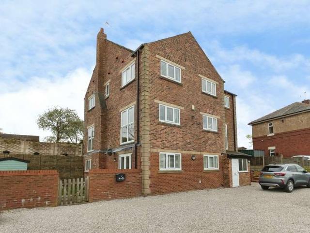 2 Bedroom Flat