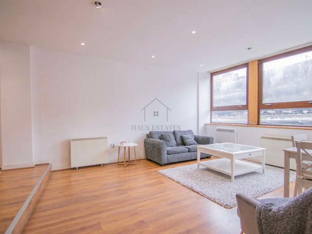 2 Bedroom Flat