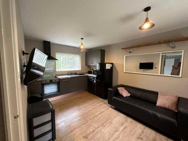 2 Bedroom Flat