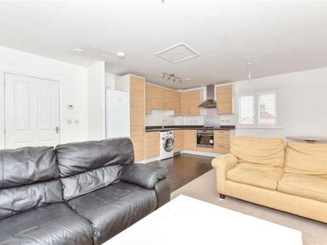 2 Bedroom Flat