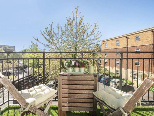 2 Bedroom Flat