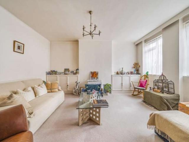 2 Bedroom Flat