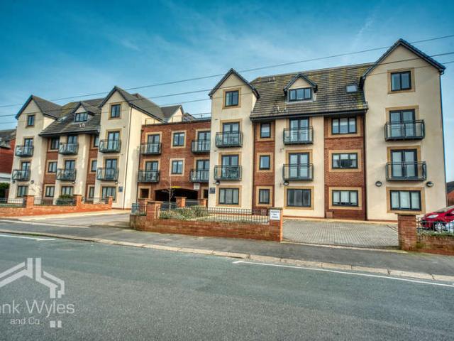 2 Bedroom Flat