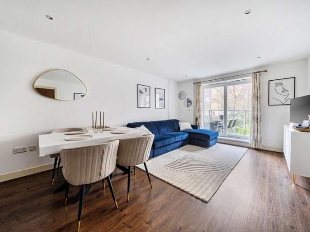 2 Bedroom Flat