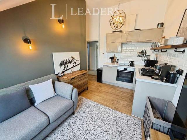 2 Bedroom Flat