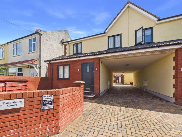2 Bedroom Flat