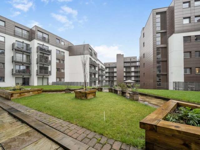 2 Bedroom Flat