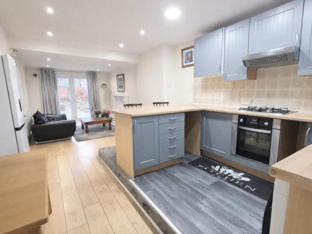 2 Bedroom Flat