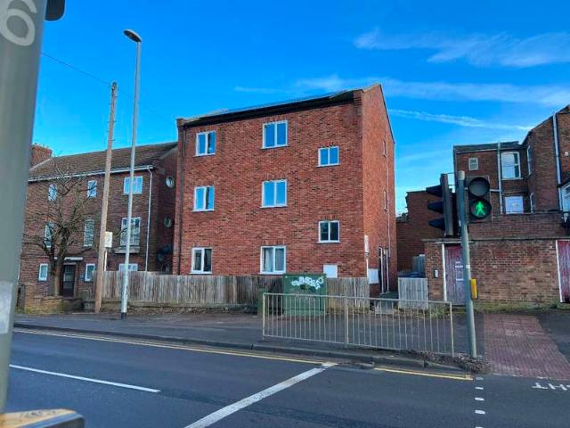 2 Bedroom Flat