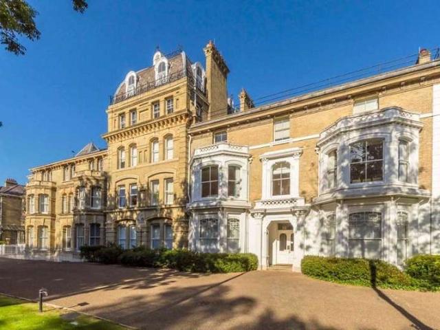2 Bedroom Flat