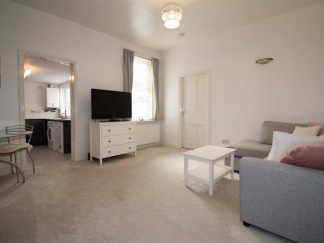 2 Bedroom Flat