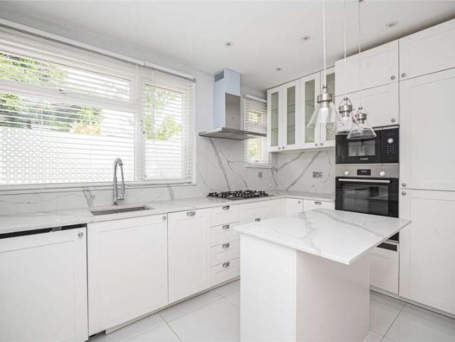 2 Bedroom Flat