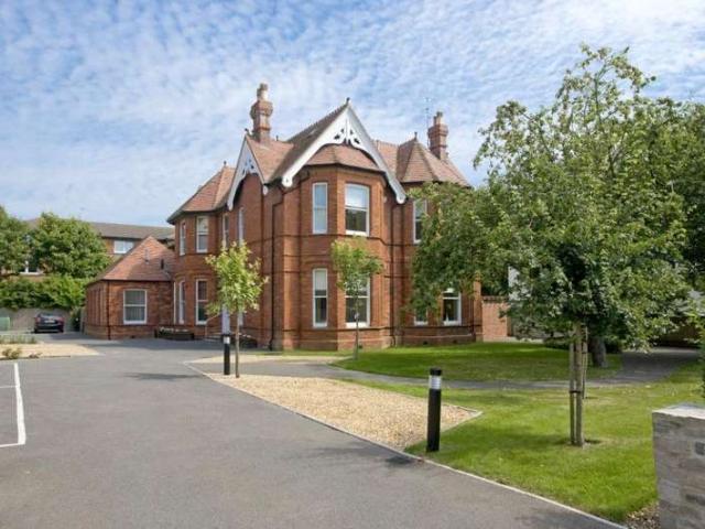 2 Bedroom Flat
