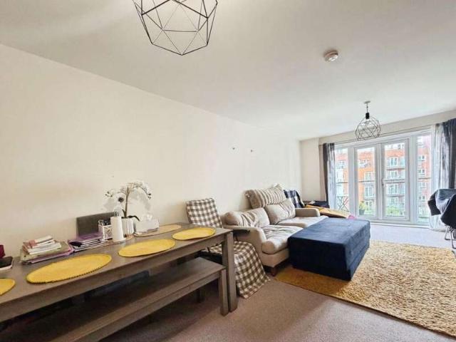 2 Bedroom Flat