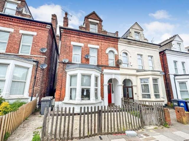 2 Bedroom Flat
