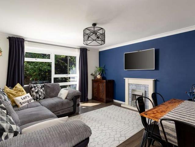 2 Bedroom Flat