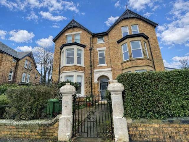 2 Bedroom Flat