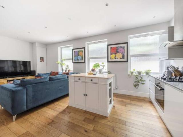 2 Bedroom Flat