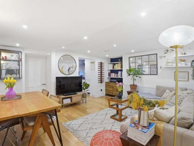 2 Bedroom Flat