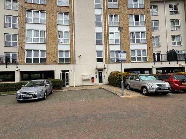 2 Bedroom Flat