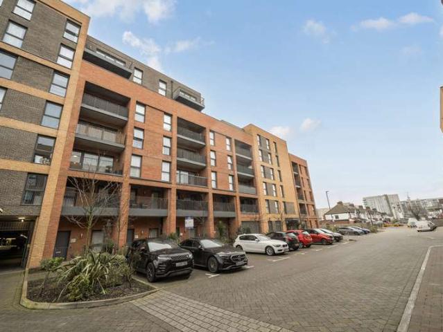 2 Bedroom Flat