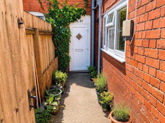 2 Bedroom Flat
