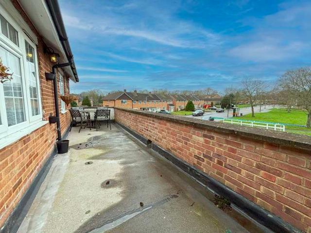 2 Bedroom Flat