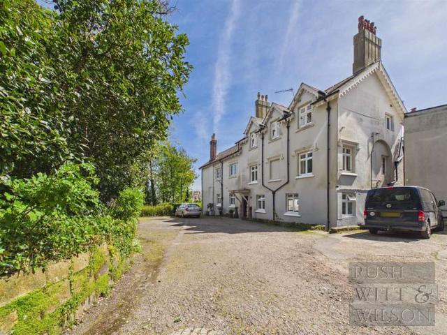 2 Bedroom Flat