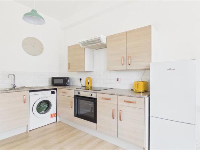 2 Bedroom Flat