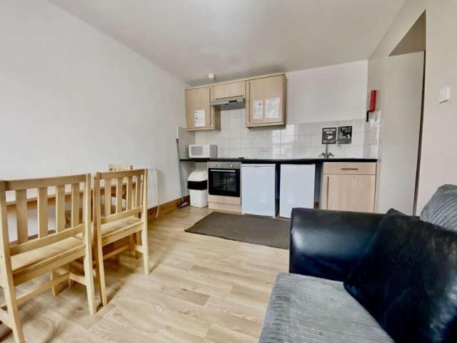 2 Bedroom Flat