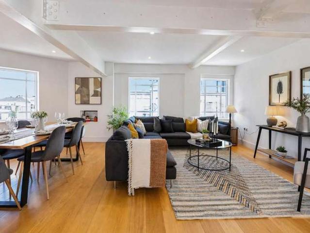 2 Bedroom Flat