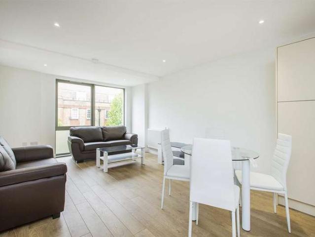 2 Bedroom Flat