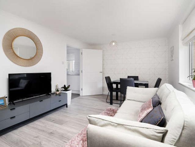 2 Bedroom Flat
