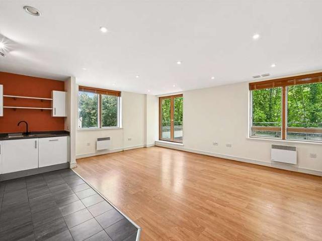 2 Bedroom Flat