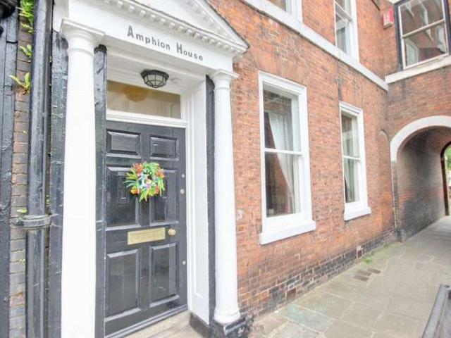 2 Bedroom Flat
