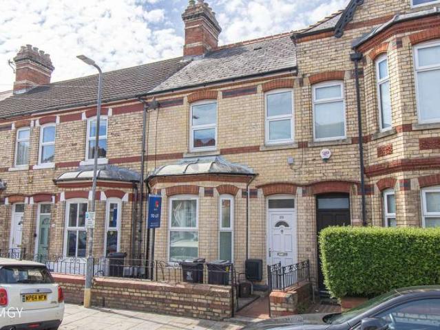 2 Bedroom Flat
